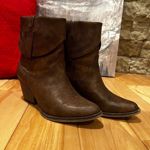 MIA | Shoes | Mia Fold Over Cowgirl Boots | Poshmark